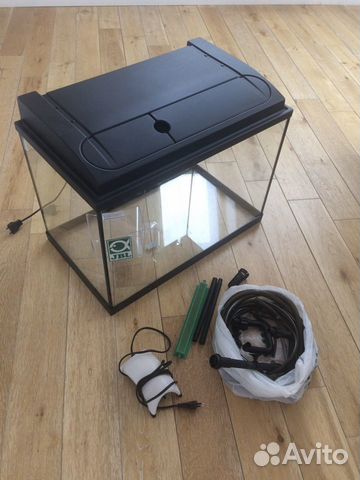 Аквариум на 80 литров со светильником б/у состояни