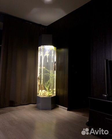 Дизайнерский вертикальный акриловый аквариум 250л
